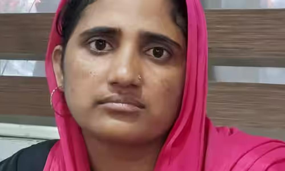 കോഴിക്കോട് 2.25 കിലോ കഞ്ചാവുമായി യുവതി പിടിയില്‍ | Sirajlive.com